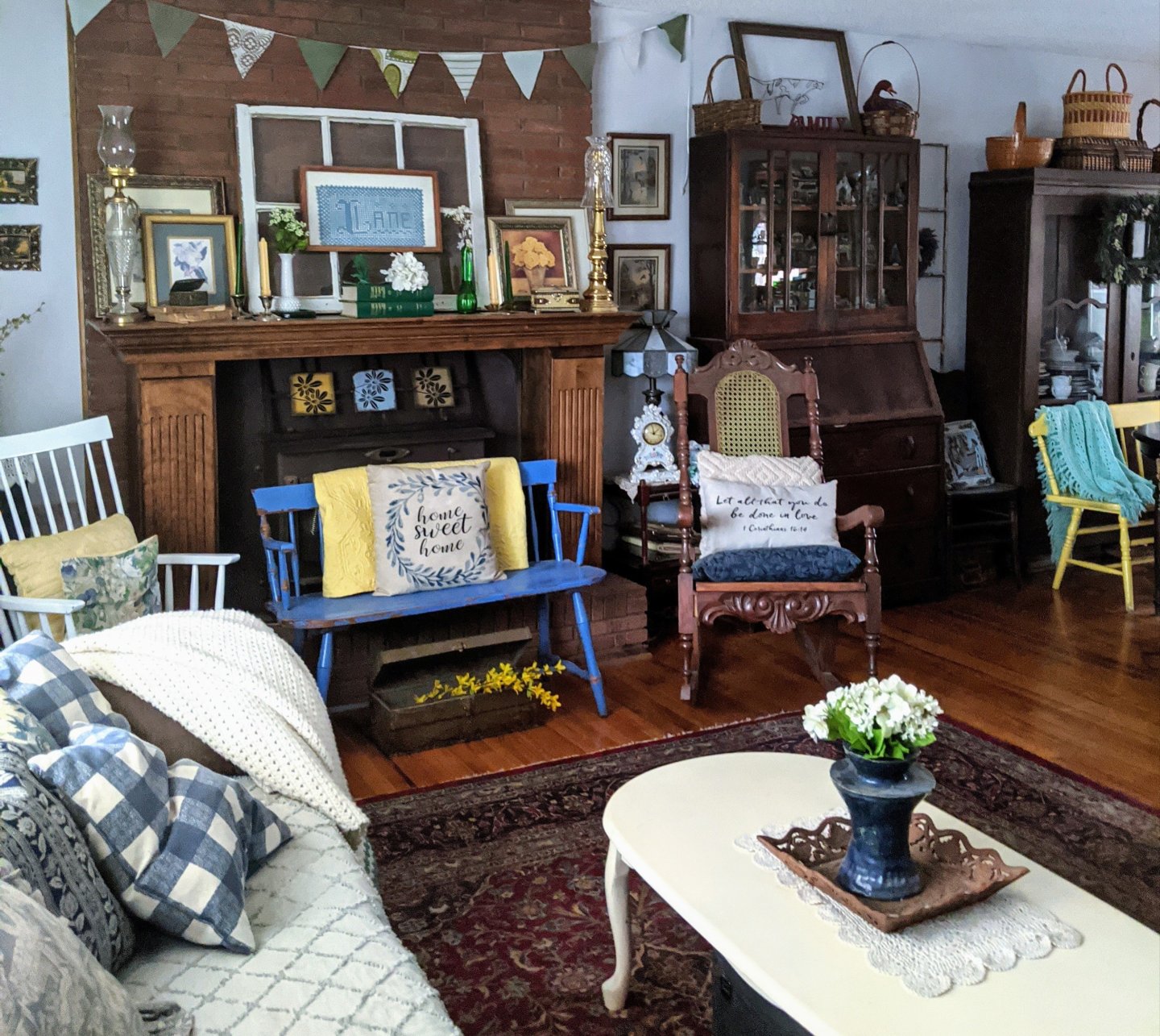6 Easy Ways to Add Color to your Spring Cottage – Comfy Lane Cottage