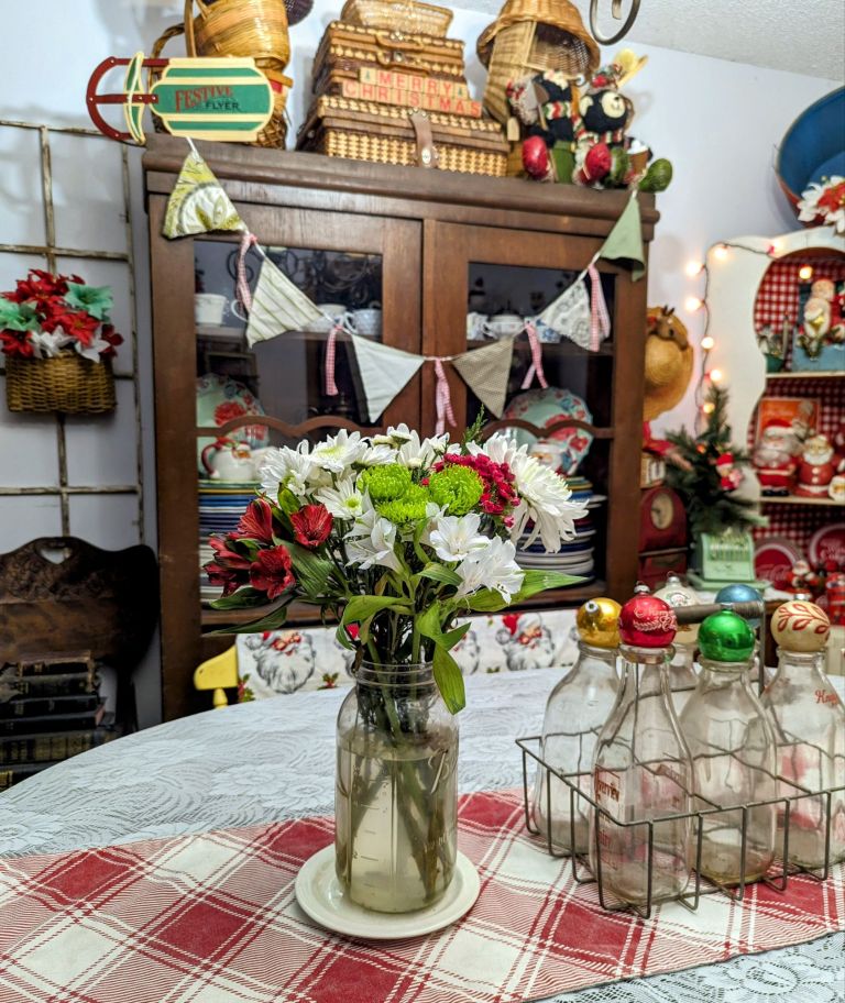 Welcome to Our Country Christmas Cottage! – Comfy Lane Cottage