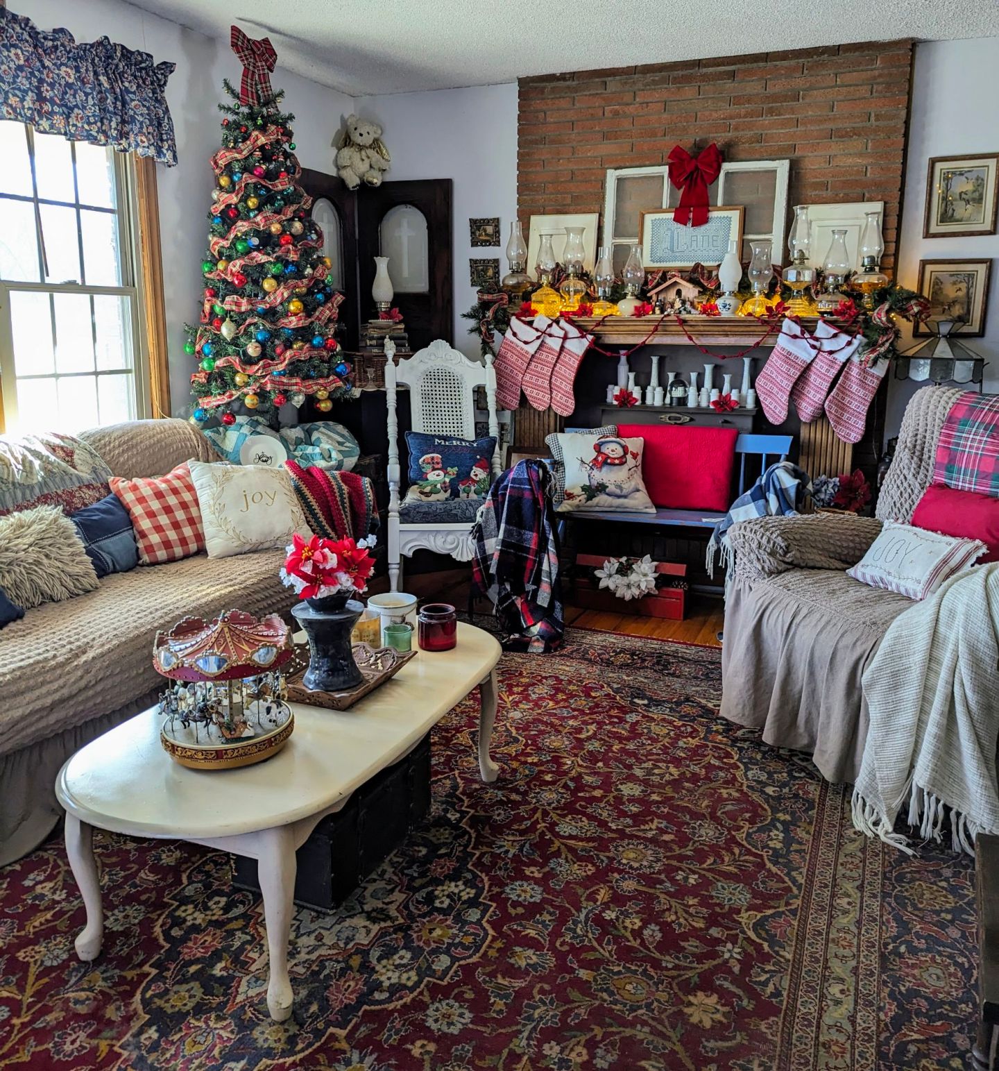 Welcome to Our Country Christmas Cottage! – Comfy Lane Cottage