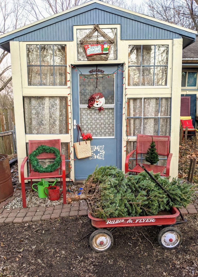 Ways to Repurpose Old Wagons… In Your Home & Garden – Comfy Lane Cottage