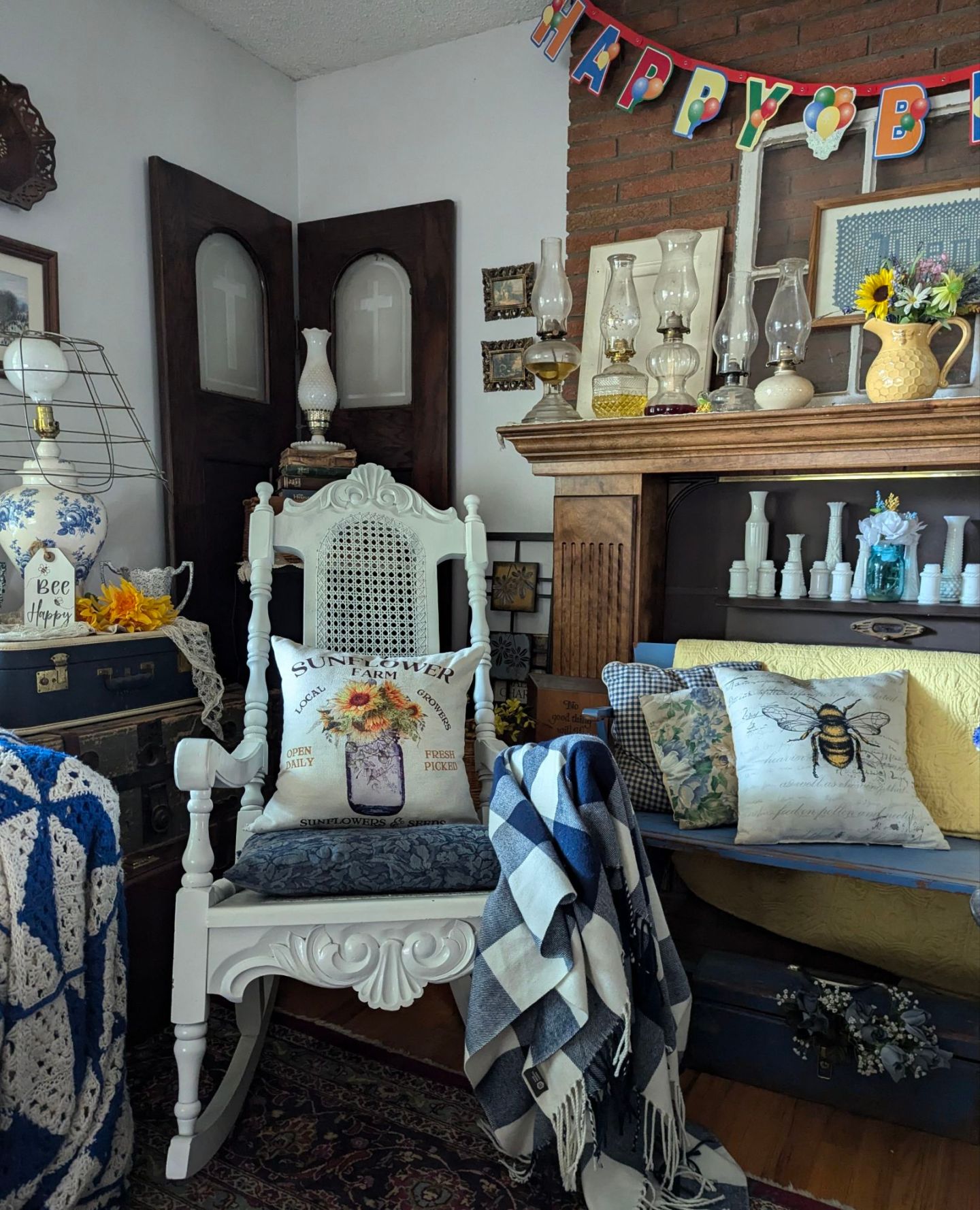 Summer Cottage Decor🌻🐝 Featuring Sunflowers & Bees – Comfy Lane Cottage
